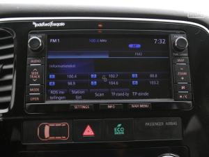 Balts Mitsubishi Outlander 2015 Viļņa, ar dzinēja tilpumu 2.00 L un nobraukumu 187 tūkst. km par 11199 €, foto 23 vietnē AUTOMOTO.COM.LV