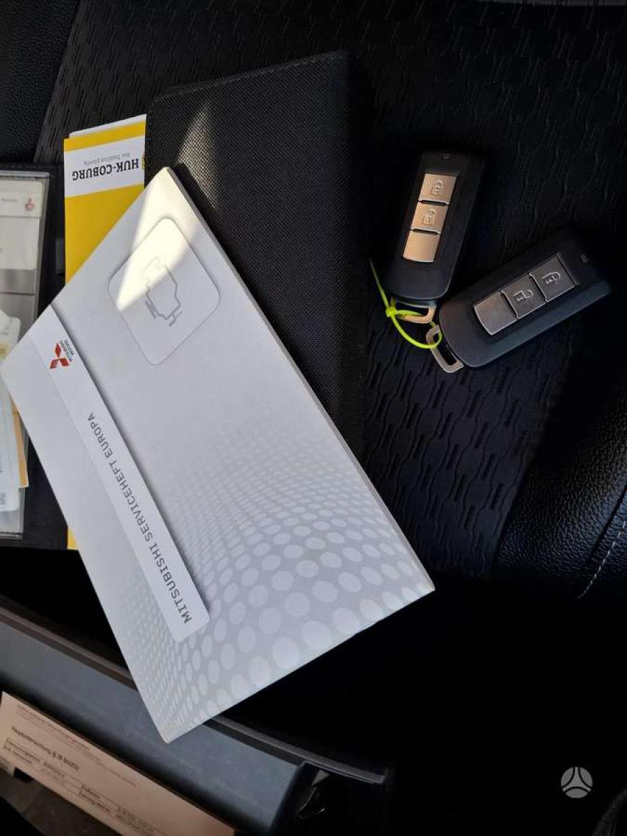Balts Mitsubishi Outlander 2015 Radviliškis, ar dzinēja tilpumu 2.20 L un nobraukumu 238 tūkst. km par 6900 €, foto 18 vietnē AUTOMOTO.COM.LV