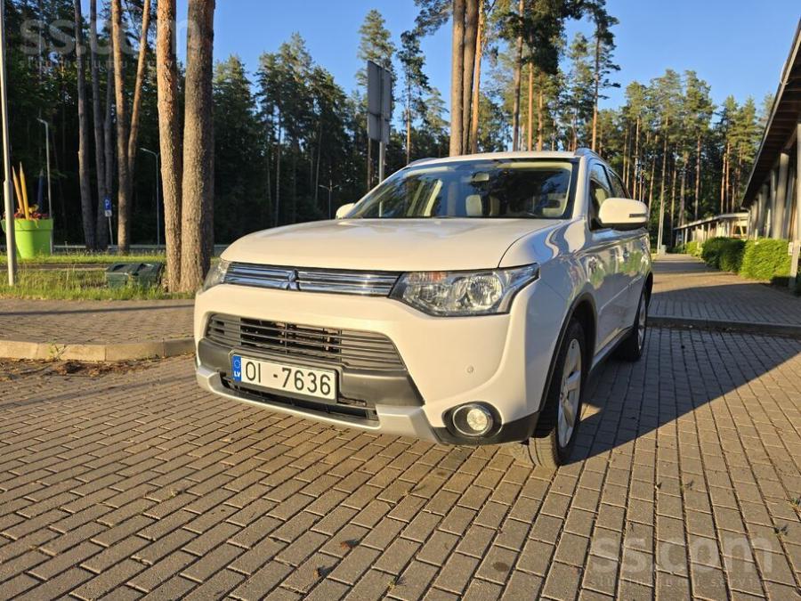 Balts Mitsubishi Outlander 2015 Rīga, ar dzinēja tilpumu 2.00 L un nobraukumu 262 tūkst. km par 9300 €, foto 7 vietnē AUTOMOTO.COM.LV