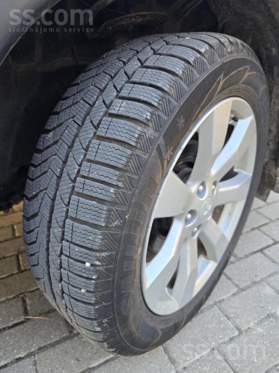 Balts Mitsubishi Outlander 2015 Rīga, ar dzinēja tilpumu 2.00 L un nobraukumu 262 tūkst. km par 9300 €, foto 18 vietnē AUTOMOTO.COM.LV