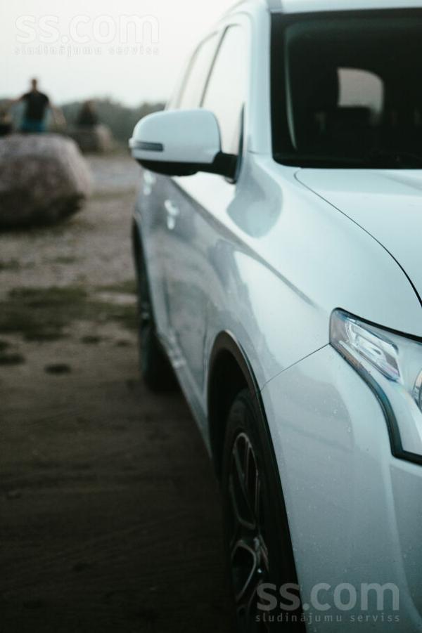 Balts Mitsubishi Outlander 2015 Daugavpils, ar dzinēja tilpumu 2.00 L un nobraukumu 326 tūkst. km par 5500 €, foto 9 vietnē AUTOMOTO.COM.LV