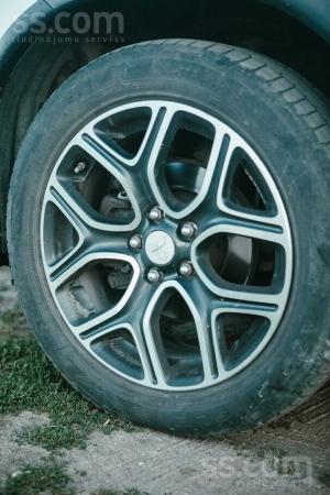 Balts Mitsubishi Outlander 2015 Daugavpils, ar dzinēja tilpumu 2.00 L un nobraukumu 326 tūkst. km par 5500 €, foto 12 vietnē AUTOMOTO.COM.LV
