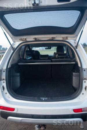 Balts Mitsubishi Outlander 2015 Daugavpils, ar dzinēja tilpumu 2.00 L un nobraukumu 326 tūkst. km par 5500 €, foto 13 vietnē AUTOMOTO.COM.LV