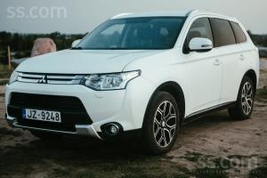 Balts Mitsubishi Outlander 2015 Daugavpils, ar dzinēja tilpumu 2.00 L un nobraukumu 326 tūkst. km par 5500 €, foto 16 vietnē AUTOMOTO.COM.LV