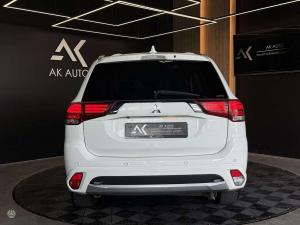 Balts Mitsubishi Outlander 2015 Kauņa, ar dzinēja tilpumu 2.00 L un nobraukumu 118 tūkst. km par 15490 €, foto 11 vietnē AUTOMOTO.COM.LV