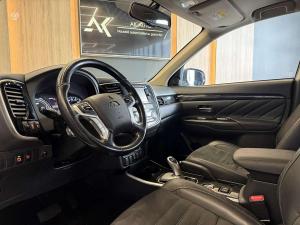 Balts Mitsubishi Outlander 2015 Kauņa, ar dzinēja tilpumu 2.00 L un nobraukumu 118 tūkst. km par 15490 €, foto 14 vietnē AUTOMOTO.COM.LV