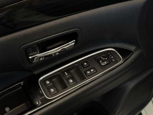 Balts Mitsubishi Outlander 2015 Kauņa, ar dzinēja tilpumu 2.00 L un nobraukumu 118 tūkst. km par 15490 €, foto 15 vietnē AUTOMOTO.COM.LV