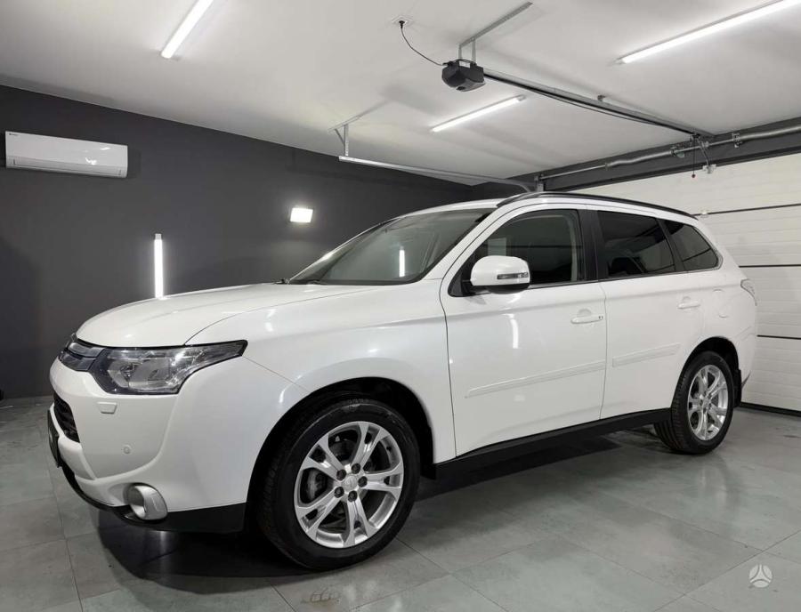 Balts Mitsubishi Outlander 2015 Utena, ar dzinēja tilpumu 2.27 L un nobraukumu 246 tūkst. km par 8550 €, foto 1 vietnē AUTOMOTO.COM.LV