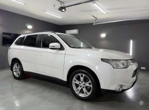 Balts Mitsubishi Outlander 2015 Utena, ar dzinēja tilpumu 2.27 L un nobraukumu 246 tūkst. km par 8550 €, foto 4 vietnē AUTOMOTO.COM.LV