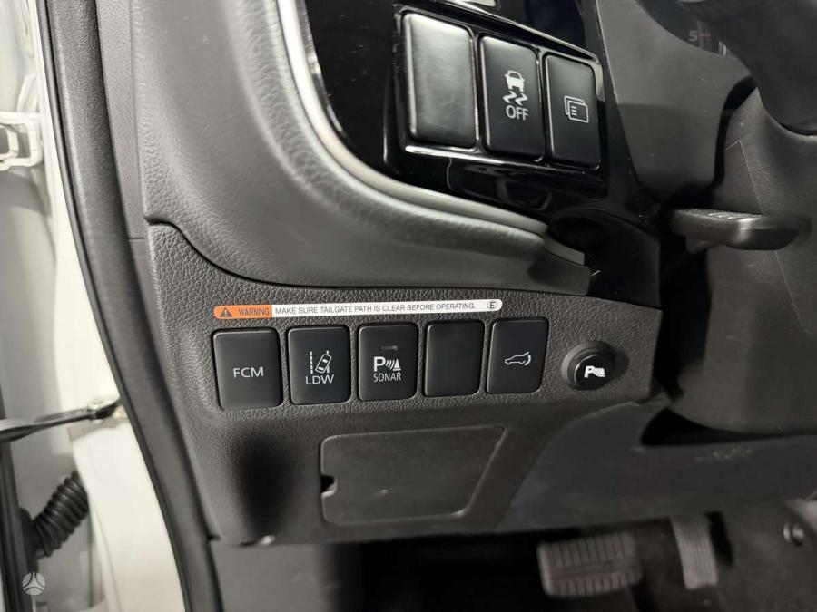 Balts Mitsubishi Outlander 2015 Utena, ar dzinēja tilpumu 2.27 L un nobraukumu 246 tūkst. km par 8550 €, foto 13 vietnē AUTOMOTO.COM.LV