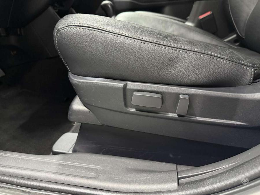 Balts Mitsubishi Outlander 2015 Utena, ar dzinēja tilpumu 2.27 L un nobraukumu 246 tūkst. km par 8550 €, foto 17 vietnē AUTOMOTO.COM.LV