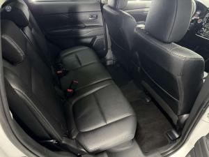 Balts Mitsubishi Outlander 2015 Utena, ar dzinēja tilpumu 2.27 L un nobraukumu 246 tūkst. km par 8550 €, foto 18 vietnē AUTOMOTO.COM.LV