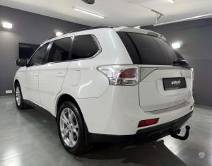 Balts Mitsubishi Outlander 2015 Utena, ar dzinēja tilpumu 2.27 L un nobraukumu 246 tūkst. km par 8550 €, foto 33 vietnē AUTOMOTO.COM.LV
