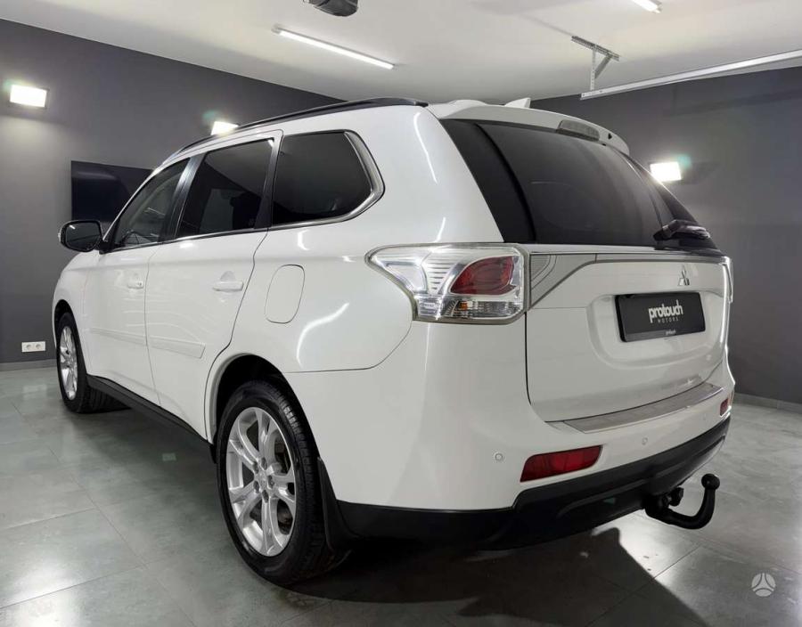 Balts Mitsubishi Outlander 2015 Utena, ar dzinēja tilpumu 2.27 L un nobraukumu 246 tūkst. km par 8550 €, foto 33 vietnē AUTOMOTO.COM.LV