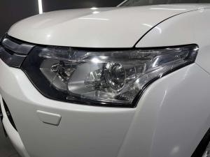 Balts Mitsubishi Outlander 2015 Utena, ar dzinēja tilpumu 2.27 L un nobraukumu 246 tūkst. km par 8550 €, foto 37 vietnē AUTOMOTO.COM.LV