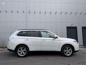 Balts Mitsubishi Outlander 2015 Utena, ar dzinēja tilpumu 2.27 L un nobraukumu 246 tūkst. km par 8550 €, foto 42 vietnē AUTOMOTO.COM.LV