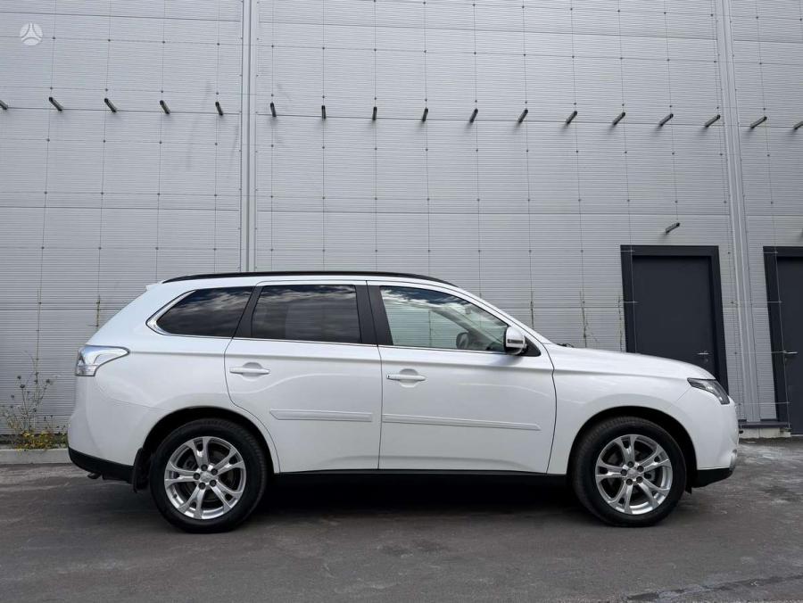 Balts Mitsubishi Outlander 2015 Utena, ar dzinēja tilpumu 2.27 L un nobraukumu 246 tūkst. km par 8550 €, foto 42 vietnē AUTOMOTO.COM.LV