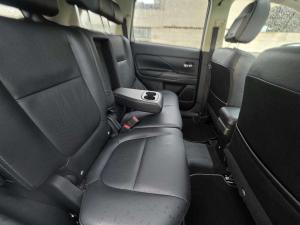 White Mitsubishi Outlander 2015 in Vilnius, with an engine capacity of 2.00 L and mileage of 219 thousand km for 8900 €, photo 17 on AUTOMOTO.COM.LV