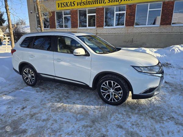 Balts Mitsubishi Outlander 2016 Utena, ar dzinēja tilpumu 2.27 L un nobraukumu 223 tūkst. km par 9900 €, foto 4 vietnē AUTOMOTO.COM.LV