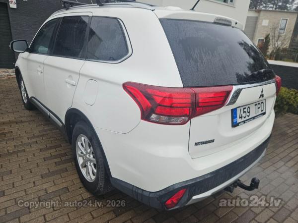 Balts Mitsubishi Outlander 2016 Tartu, ar dzinēja tilpumu 2.30 L un nobraukumu 221 tūkst. km par 12790 €, foto 6 vietnē AUTOMOTO.COM.LV