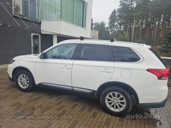 Balts Mitsubishi Outlander 2016 Tartu, ar dzinēja tilpumu 2.30 L un nobraukumu 221 tūkst. km par 12790 €, foto 7 vietnē AUTOMOTO.COM.LV