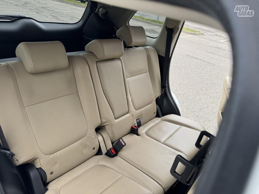 White Mitsubishi Outlander 2016 in Vilnius, with an engine capacity of 2.30 L and mileage of 141 thousand km for 19900 €, photo 17 on AUTOMOTO.COM.LV