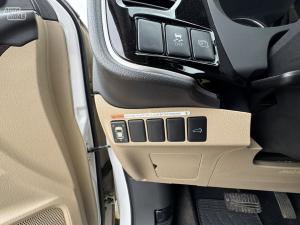 White Mitsubishi Outlander 2016 in Vilnius, with an engine capacity of 2.30 L and mileage of 141 thousand km for 19900 €, photo 23 on AUTOMOTO.COM.LV