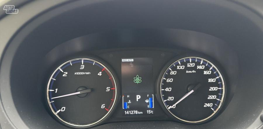 White Mitsubishi Outlander 2016 in Vilnius, with an engine capacity of 2.30 L and mileage of 141 thousand km for 19900 €, photo 13 on AUTOMOTO.COM.LV