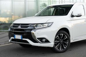 Balts Mitsubishi Outlander 2016 Viļņa, ar dzinēja tilpumu 0.00 L un nobraukumu 38 tūkst. km par 16900 €, foto 4 vietnē AUTOMOTO.COM.LV