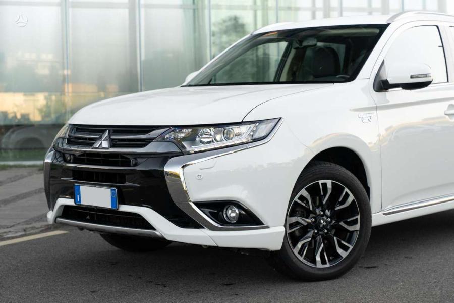 Balts Mitsubishi Outlander 2016 Viļņa, ar dzinēja tilpumu 0.00 L un nobraukumu 38 tūkst. km par 16900 €, foto 4 vietnē AUTOMOTO.COM.LV