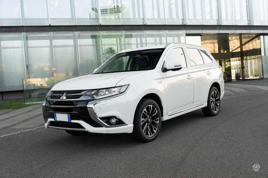 Balts Mitsubishi Outlander 2016 Viļņa, ar dzinēja tilpumu 0.00 L un nobraukumu 38 tūkst. km par 16900 €, foto 6 vietnē AUTOMOTO.COM.LV