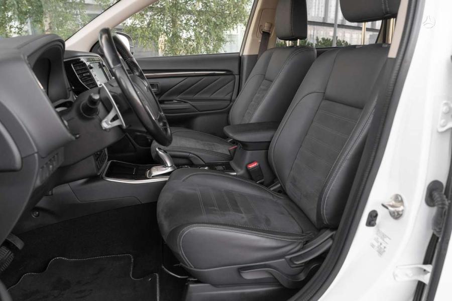 Balts Mitsubishi Outlander 2016 Viļņa, ar dzinēja tilpumu 0.00 L un nobraukumu 38 tūkst. km par 16900 €, foto 17 vietnē AUTOMOTO.COM.LV