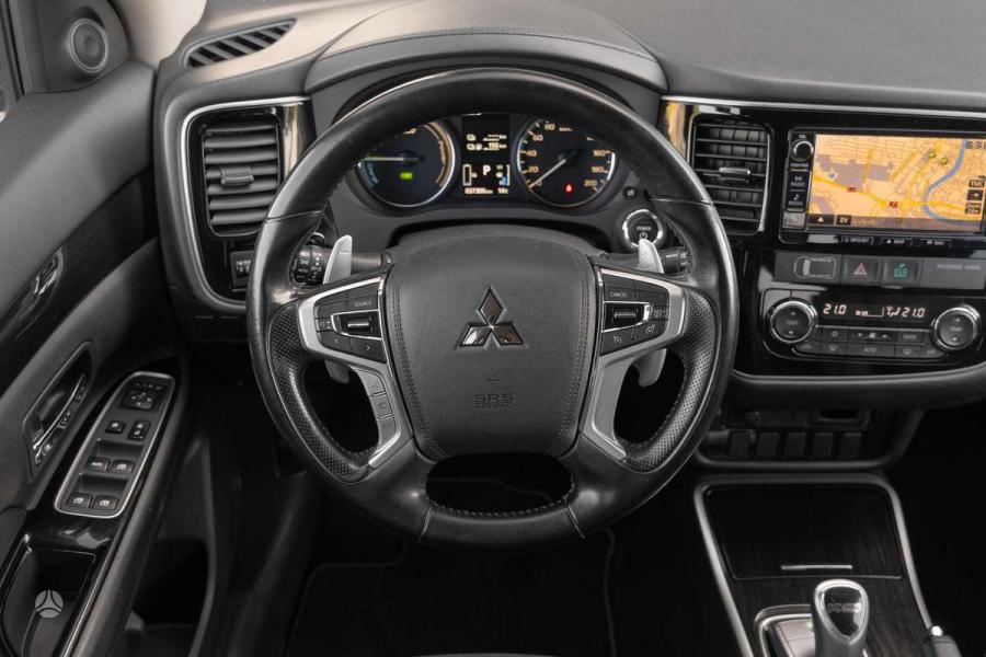 Balts Mitsubishi Outlander 2016 Viļņa, ar dzinēja tilpumu 0.00 L un nobraukumu 38 tūkst. km par 16900 €, foto 20 vietnē AUTOMOTO.COM.LV