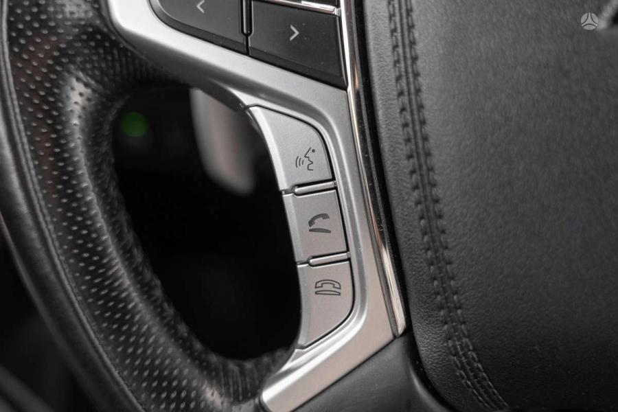Balts Mitsubishi Outlander 2016 Viļņa, ar dzinēja tilpumu 0.00 L un nobraukumu 38 tūkst. km par 16900 €, foto 21 vietnē AUTOMOTO.COM.LV