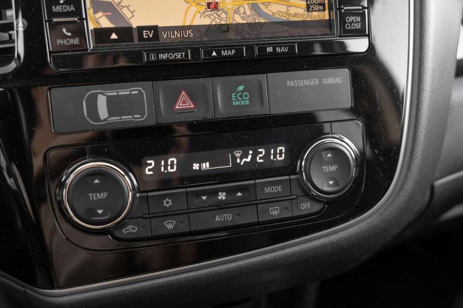 Balts Mitsubishi Outlander 2016 Viļņa, ar dzinēja tilpumu 0.00 L un nobraukumu 38 tūkst. km par 16900 €, foto 27 vietnē AUTOMOTO.COM.LV
