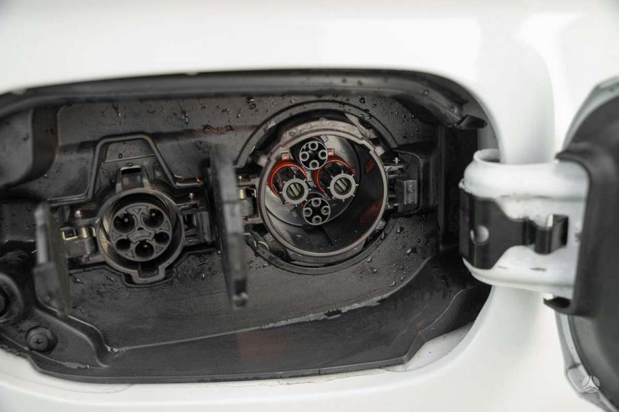 Balts Mitsubishi Outlander 2016 Viļņa, ar dzinēja tilpumu 0.00 L un nobraukumu 38 tūkst. km par 16900 €, foto 32 vietnē AUTOMOTO.COM.LV