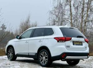 Balts Mitsubishi Outlander 2017 Šauļi, ar dzinēja tilpumu 2.27 L un nobraukumu 185 tūkst. km par 11950 €, foto 3 vietnē AUTOMOTO.COM.LV