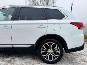 Balts Mitsubishi Outlander 2017 Šauļi, ar dzinēja tilpumu 2.27 L un nobraukumu 185 tūkst. km par 11950 €, foto 12 vietnē AUTOMOTO.COM.LV