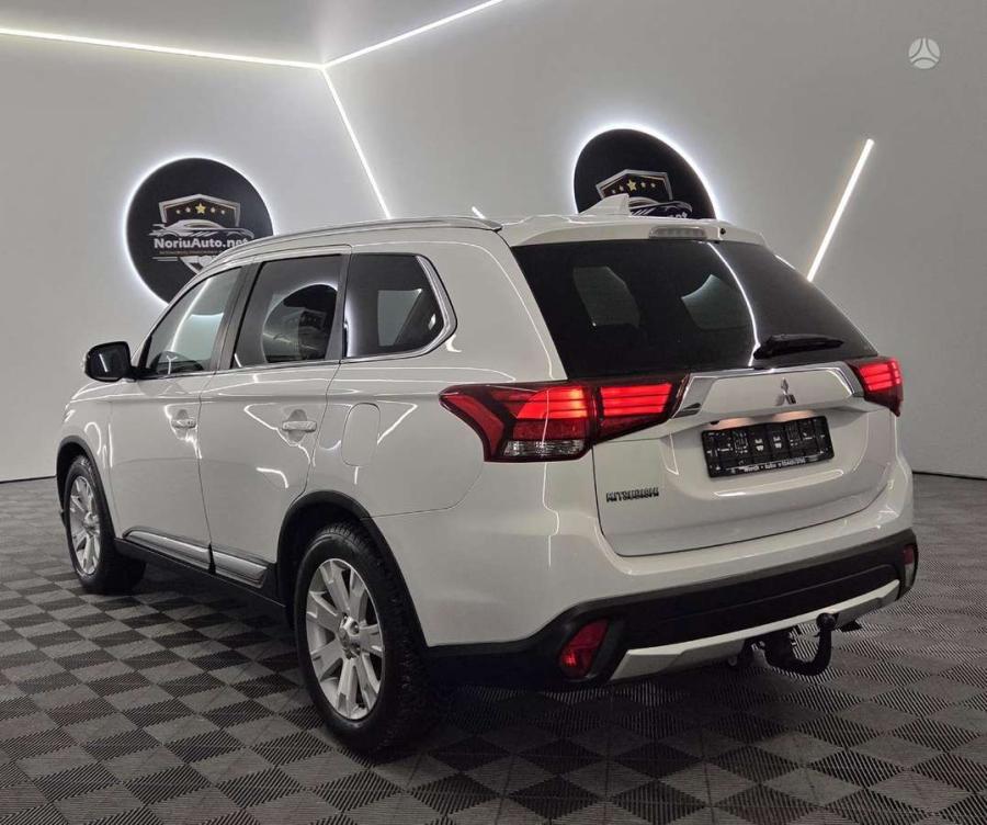 Balts Mitsubishi Outlander 2017 Marijampole, ar dzinēja tilpumu 2.27 L un nobraukumu 180 tūkst. km par 11750 €, foto 31 vietnē AUTOMOTO.COM.LV