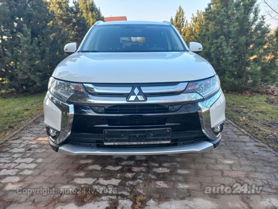 Balts Mitsubishi Outlander 2017 Tartu, ar dzinēja tilpumu 2.20 L un nobraukumu 152 tūkst. km par 12950 €, foto 3 vietnē AUTOMOTO.COM.LV