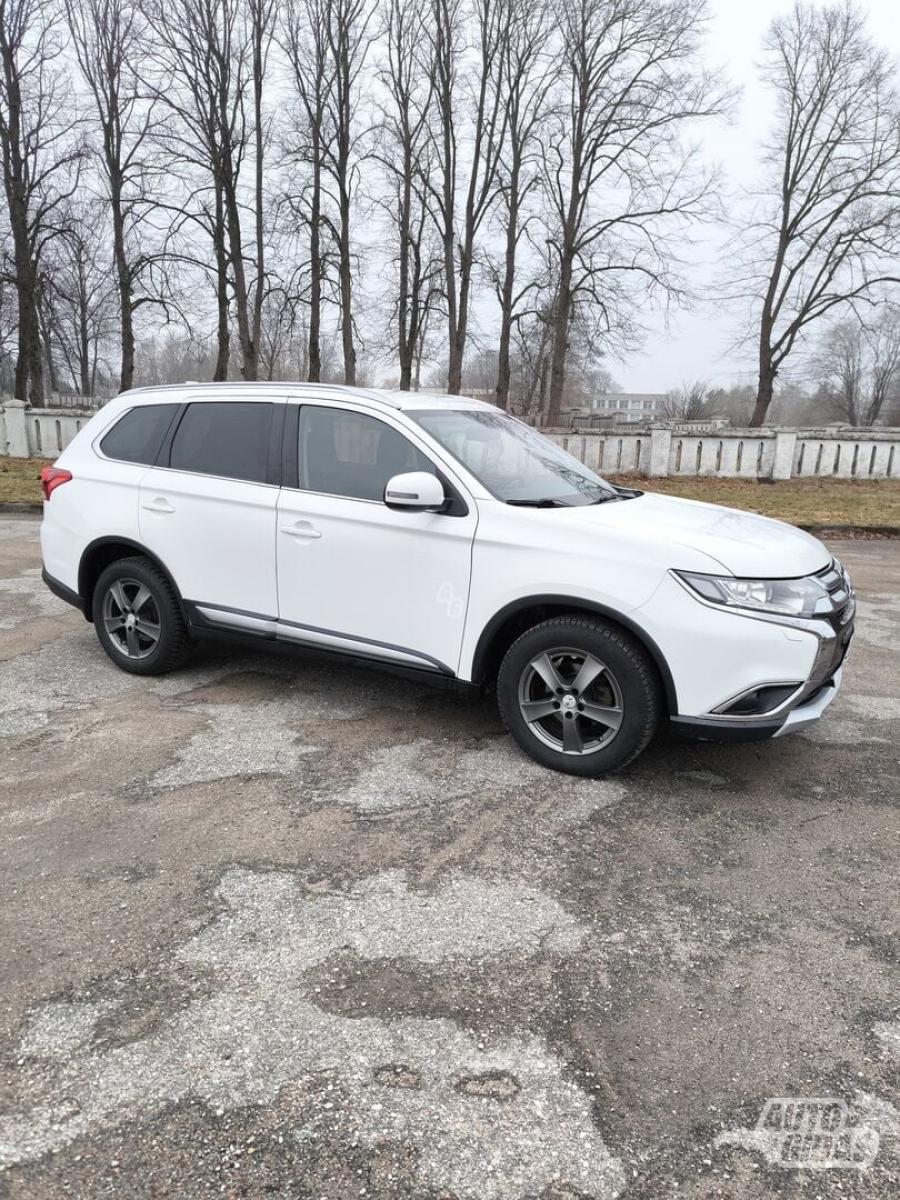 Balts Mitsubishi Outlander 2017 Klaipėda, ar dzinēja tilpumu 2.30 L un nobraukumu 243 tūkst. km par 8700 €, foto 7 vietnē AUTOMOTO.COM.LV