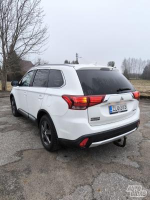 Balts Mitsubishi Outlander 2017 Klaipėda, ar dzinēja tilpumu 2.30 L un nobraukumu 243 tūkst. km par 8700 €, foto 10 vietnē AUTOMOTO.COM.LV