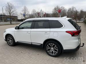Balts Mitsubishi Outlander 2017 Rīga, ar dzinēja tilpumu 2.30 L un nobraukumu 92 tūkst. km par 17171 €, foto 5 vietnē AUTOMOTO.COM.LV