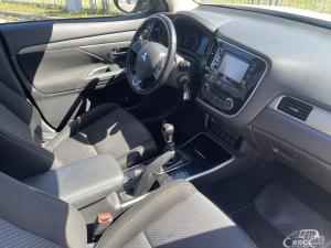 Balts Mitsubishi Outlander 2017 Avižieniai, ar dzinēja tilpumu 2.20 L un nobraukumu 245 tūkst. km par 7900 €, foto 5 vietnē AUTOMOTO.COM.LV