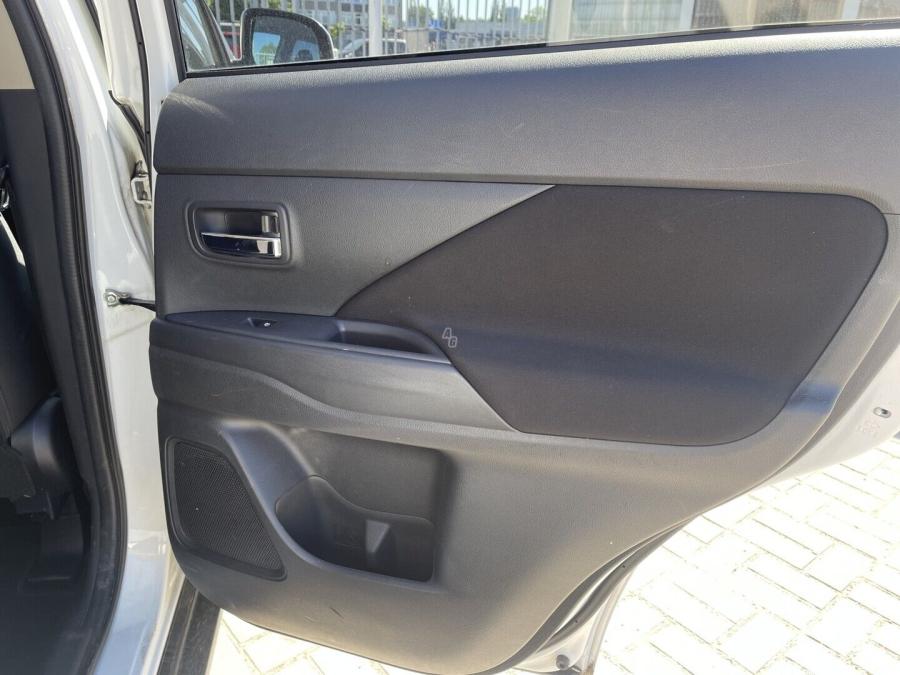 Balts Mitsubishi Outlander 2017 Avižieniai, ar dzinēja tilpumu 2.20 L un nobraukumu 245 tūkst. km par 7900 €, foto 7 vietnē AUTOMOTO.COM.LV