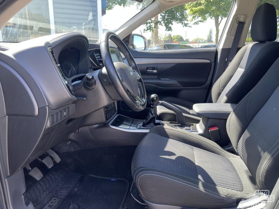 Balts Mitsubishi Outlander 2017 Avižieniai, ar dzinēja tilpumu 2.20 L un nobraukumu 245 tūkst. km par 7900 €, foto 17 vietnē AUTOMOTO.COM.LV