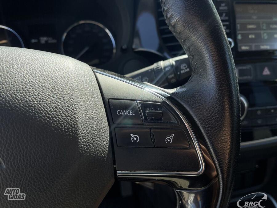 Balts Mitsubishi Outlander 2017 Avižieniai, ar dzinēja tilpumu 2.20 L un nobraukumu 245 tūkst. km par 7900 €, foto 21 vietnē AUTOMOTO.COM.LV