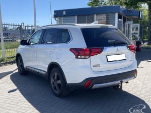 Balts Mitsubishi Outlander 2017 Avižieniai, ar dzinēja tilpumu 2.20 L un nobraukumu 245 tūkst. km par 7900 €, foto 27 vietnē AUTOMOTO.COM.LV