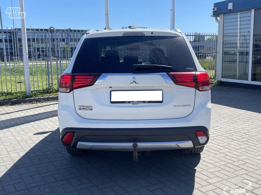 Balts Mitsubishi Outlander 2017 Avižieniai, ar dzinēja tilpumu 2.20 L un nobraukumu 245 tūkst. km par 7900 €, foto 28 vietnē AUTOMOTO.COM.LV