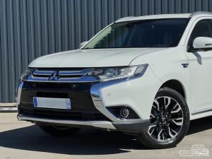 Balts Mitsubishi Outlander 2018 Tauragė, ar dzinēja tilpumu 2.00 L un nobraukumu 99 tūkst. km par 13990 €, foto 3 vietnē AUTOMOTO.COM.LV
